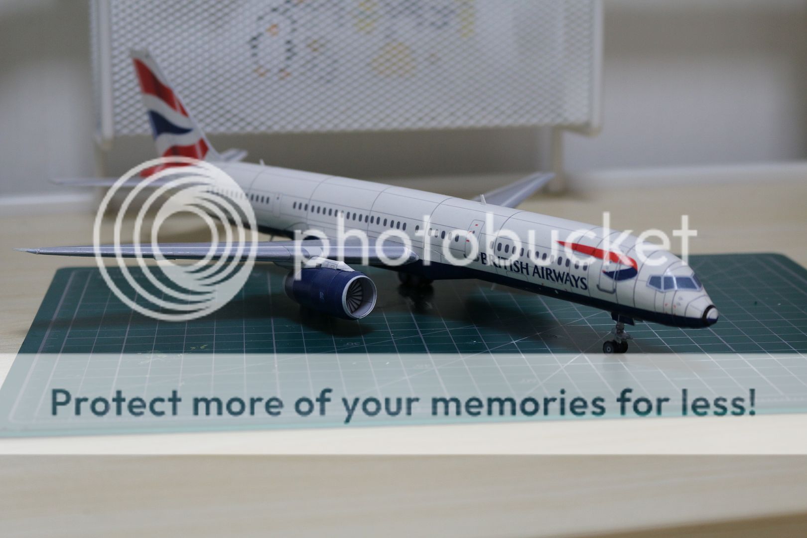 Boeing 757-200 British Airways from Hermercraft - PaperModelers.com