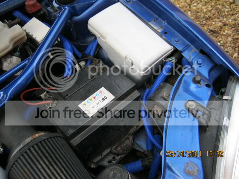 Engine bay Pipes and hoses - Saxperience - Citroen Saxo Forum